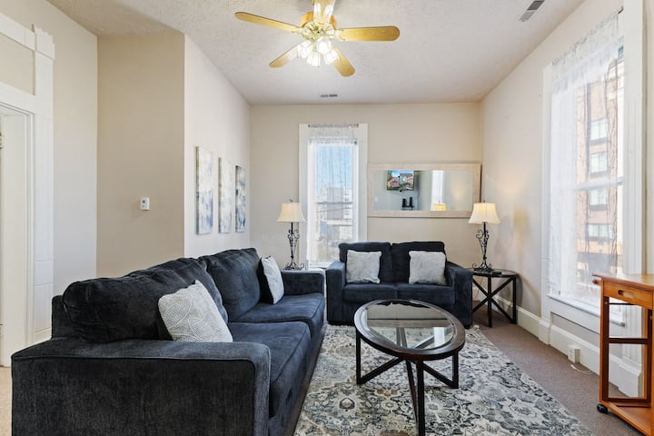 Cozy Town Home - Walk To Everything Downtown! - Indianapolis, IN