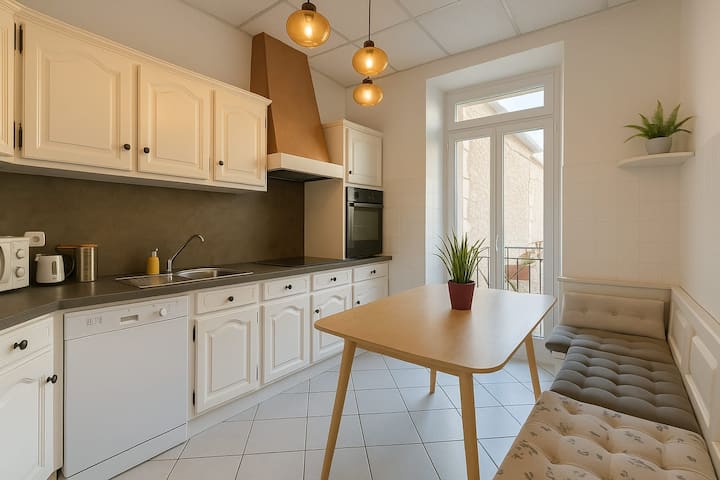 Bel Appartement Spacieux Plein Centre, Climatisé - Nice