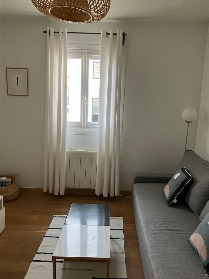 Beau 2 Pieces 36 M2 Idéalement Situé à Charenton - Porte d'Italie