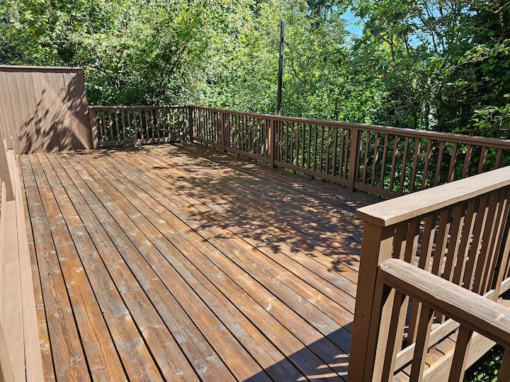 Beautiful 3br/2.5ba - Big Deck! - Vancouver