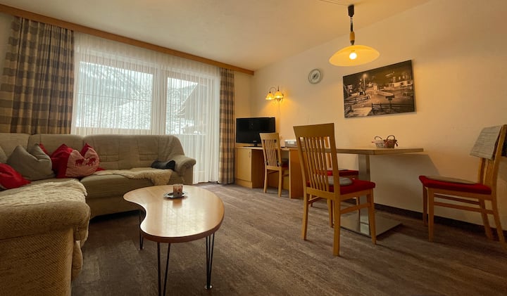 Ferienwohnung Mit Balkon Für 2-4 Personen - Tannheim