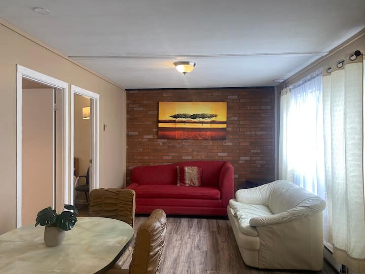 #3 Walk To Beach Free Parking And Free Wi-fi - Wasaga Beach