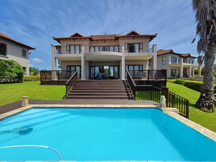 Large Villa For The Ideal Beach & Golfing Holiday - Southbroom