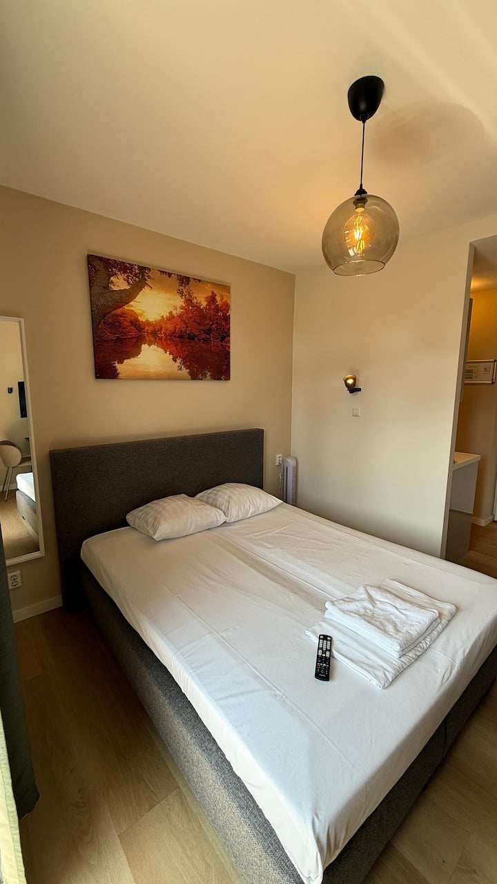 Central Studios – Modern Stay With Balcony - Den Haag
