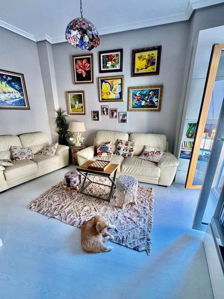 Lovely Flat In The Centro, 5/10 Min Walk To Beach! - Alicante