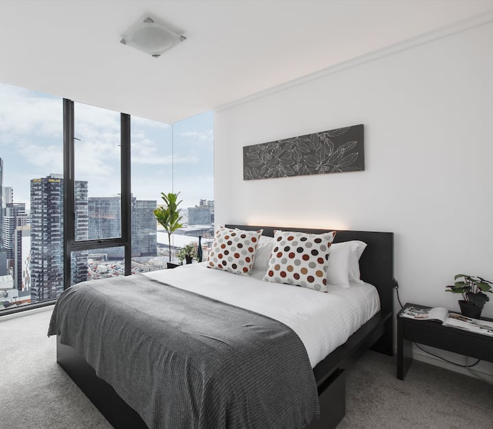 Cradle The Clouds: Southbank Stay With Parking - Kensington