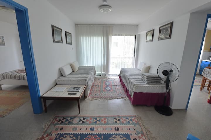Quiet 1br Garden Apartment • Private Entrance - Karaburun