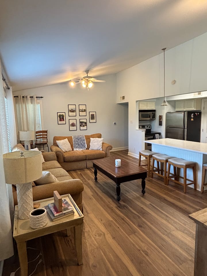 Short Walk To Stadium And Grove! Turnberry Condo - Oxford, MS