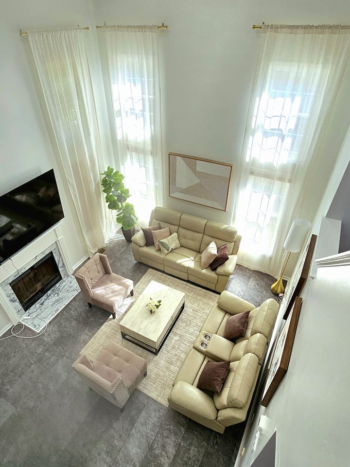 Modern Bathrooms & 1st Floor Bedroom, Near Rdu Rtp - Cary, NC