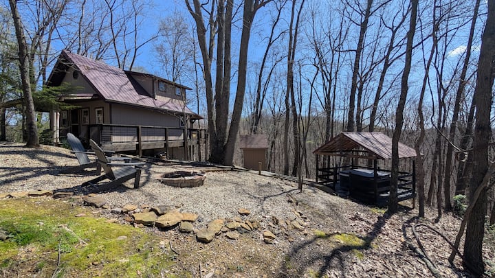 Quaint Cabin W/ Elevated Back Deck Among The Trees - Laurelville, OH