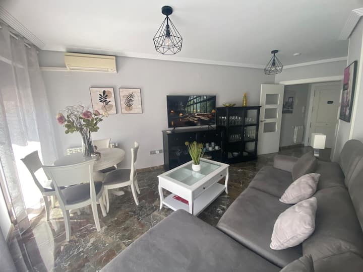 Apartamento En Centro Ciudad Con Garaje Y Acc - Albacete