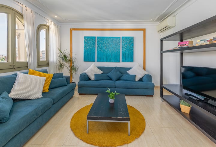 5be Queens' Flat, Plenty Of Light - Barcelona