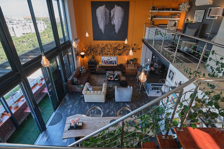 The Artists Penthouse | Green Point Luxury - Claremont