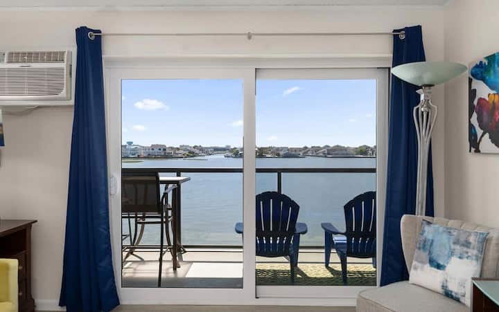 Harbour Sails 
#304 Spectacular Waterfront Suite - Fenwick Island, DE