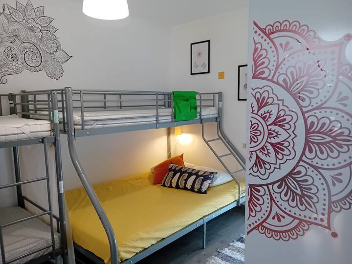 Quarto Familiar Com Varanda - Nazaré