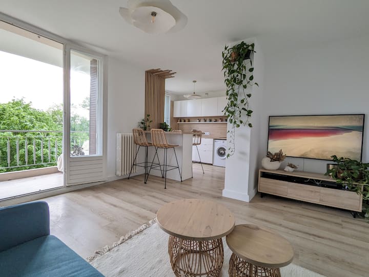 T2 Au Calme, Balcon, Proche Métro, Parking Gratuit - Saint-Didier-au-Mont-d'Or