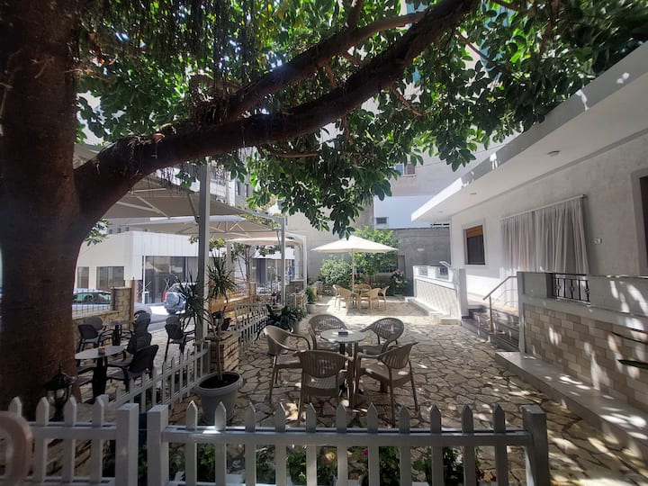 2 Bedroom Apartment With Ac, Wifi & Parking - Saranda
