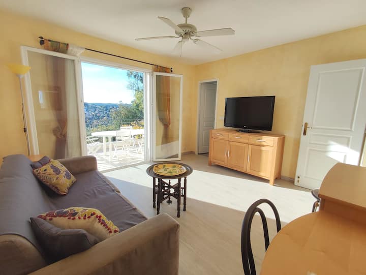 Haut De Villa Avec Jardin Privé Plain-pied, Calme - Saint Paul de Vence