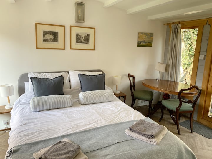 Cosy Garden Chalet In The Heart Of Whitstable - Whitstable