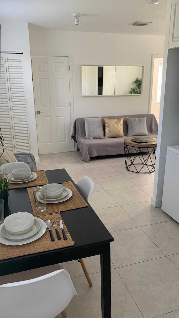 Wynwood Miami Place - 2 Bedroom Apartment - Miami, FL