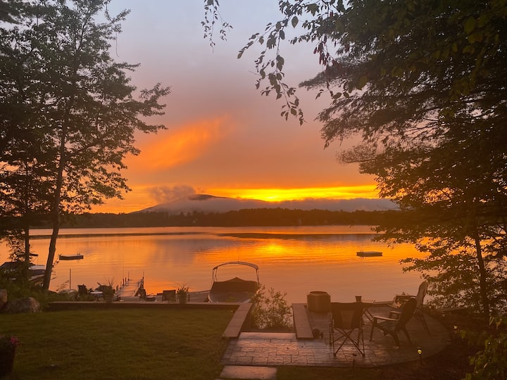 Waterfront Cottage With Deep Water Docking - Moultonborough, NH