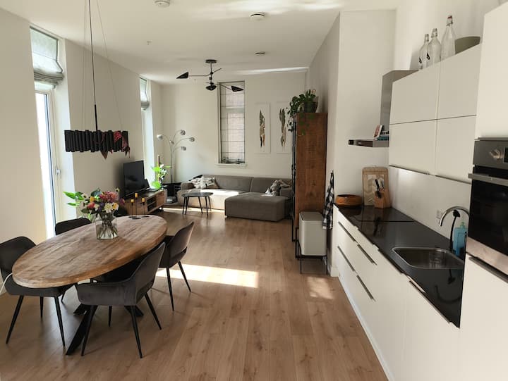 Spacious Apartment Near City Centre Of Amsterdam - Ámsterdam