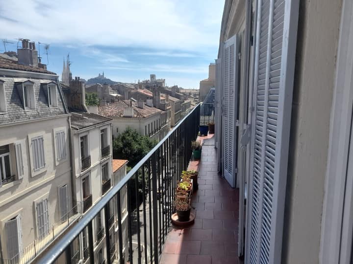 Bel Appartement Marseillais En Plein Centre Ville - Marseille