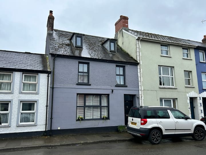 Bryn Siriol - Pembrokeshire