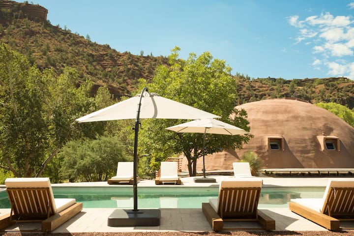 The Uzu Dome ! 10 Bedrooms/ 10 Bathrooms - Sedona, AZ