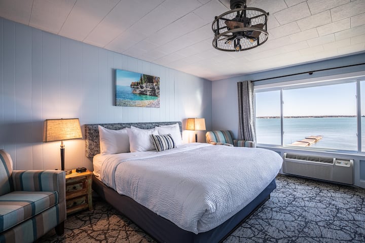 Room 202 - Door County, WI