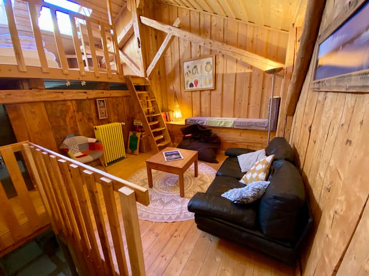 Gîte Dans Une Ferme Rénovée - Les Fourgs