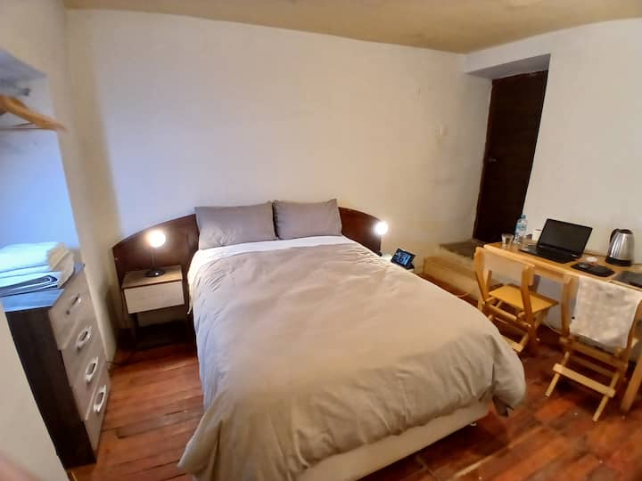 Habitación Con Baño Privado | Centro Del Cusco - Cusco