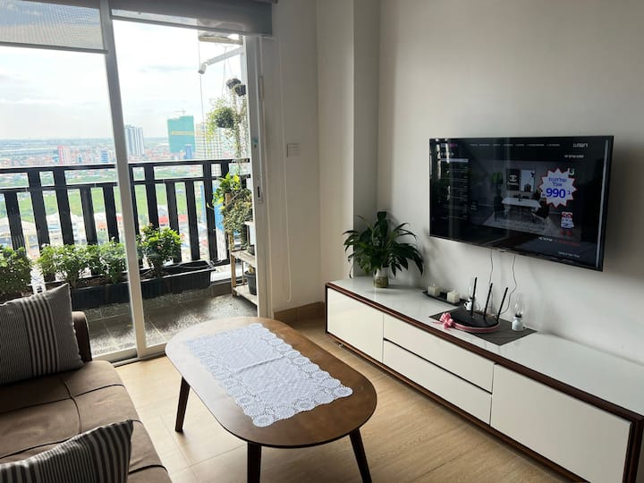 Modern 2br Apartment Next To Russian Market - Phnom Penh