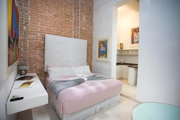 Habana Vieja 55 - Master Suite Room 2 - Havana
