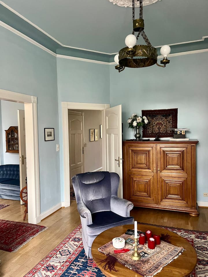 Großzügige Altbau-wohnung In Bonner Südstadt - Bonn
