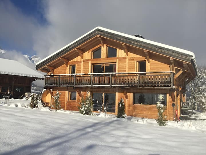 Chalet Familial Chaleureux Et Spacieux - Combloux