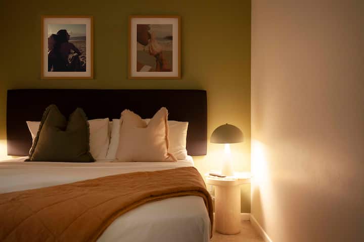 Private Queen Room In The Centre Of Cairns - Cairns