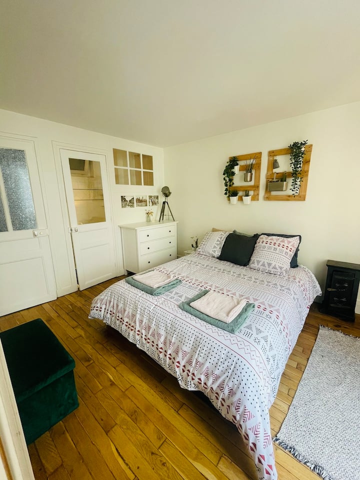 T2 Refait à Neuf - Buttes Chaumonts - Les Lilas