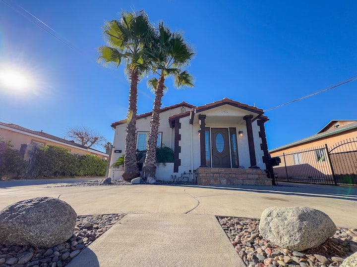 L.a. Beauty: Inviting Home Near Burbank/hollywood - バーバンク, CA