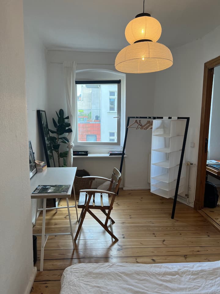 Cosy Room In Stylish Apt W/ Great Location - Berlin