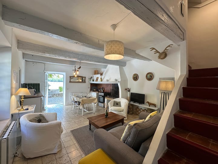 Maison Des Fontaines - Vignoble Château Barbebelle - Rognes