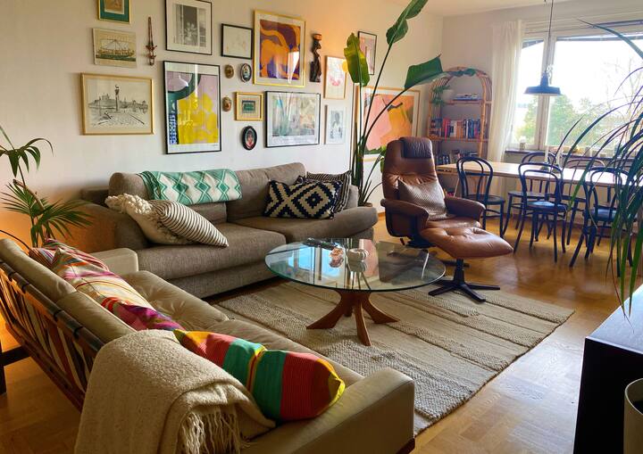 Bright, Two Bedroom With Balcony Close To Metro - Stockholm