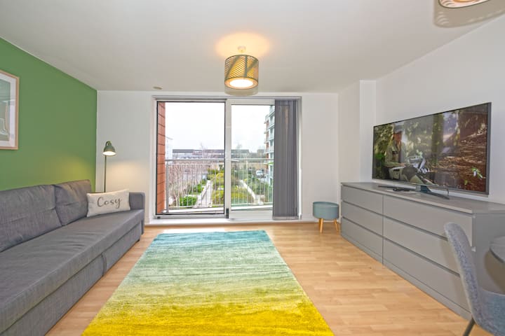 Convenient 1-bedroom Stay By Kew Bridge Station - Brentford
