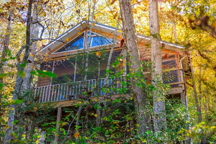 Kentucky Breeze Treehouse - Menifee County