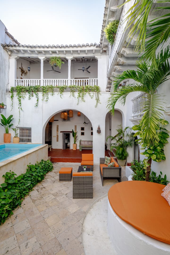Casa Mayor, Magic & Authentic Oldtown Villa W/pool - Turbaco