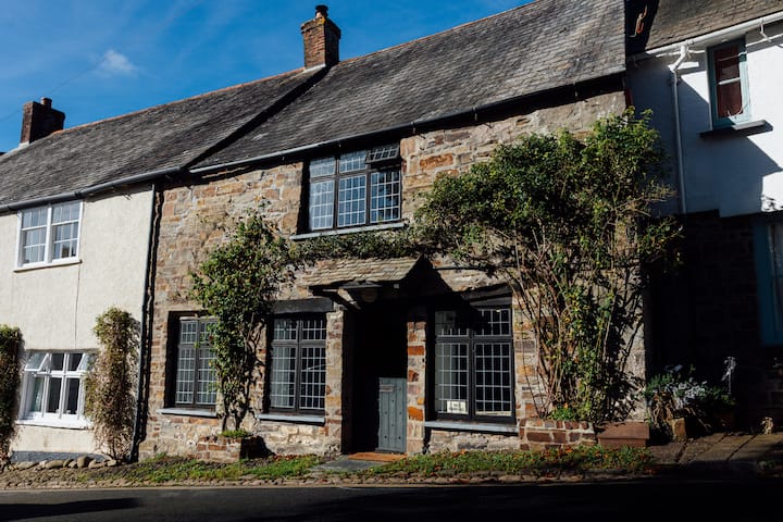 Church Cottage Stratton X6 Per Wk - Bude