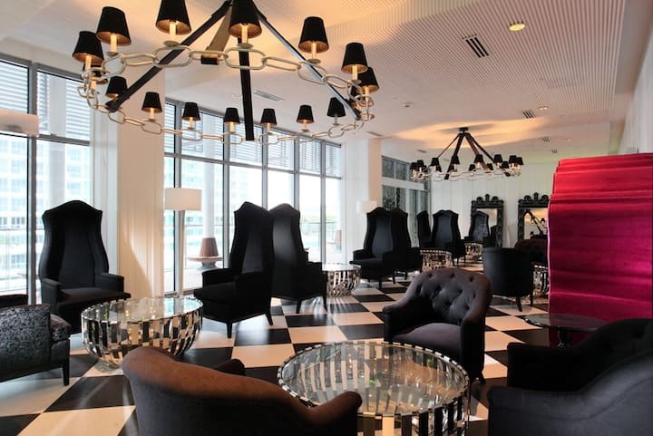 Azure Condo | Near Mall, Skyway & Airport Access - Muntinlupa