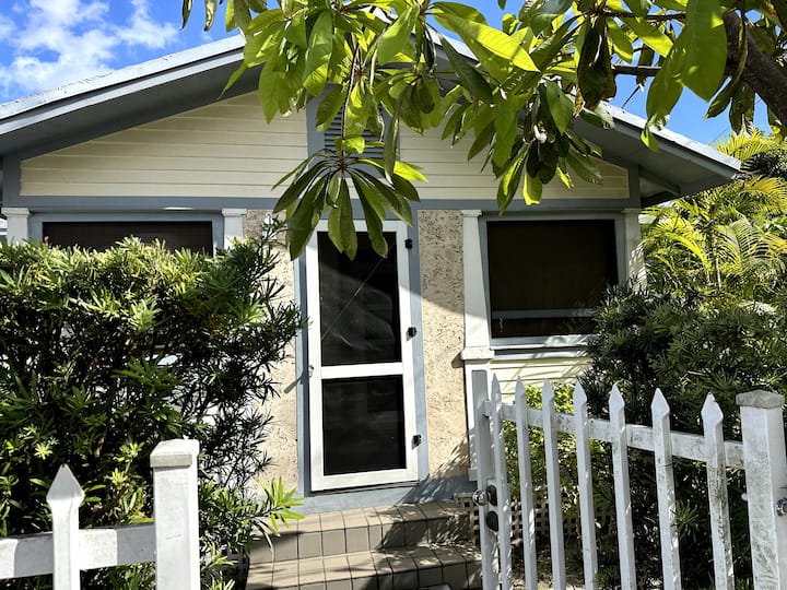 Allapattah & Wynwood 2 Bed Bungalowairport Kitchen - Miami, FL