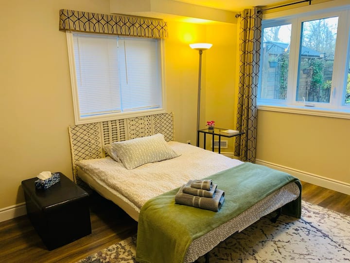 Great 1 Bedroom Guest Suite, Best Area In Guelph - Guelph