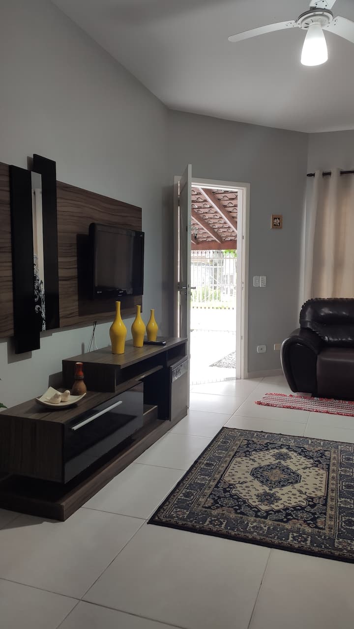 Casa Na Praia De Caiobá - Com Ar E Wifi - Matinhos